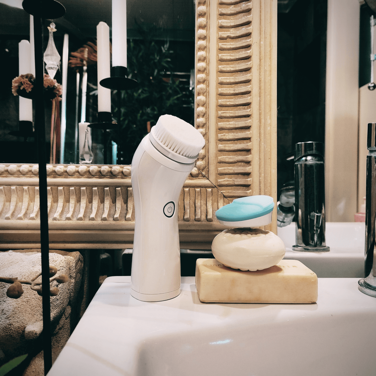 SKINREVERSE® SOFTSONIC: Patented Sonic Facial Cleanser